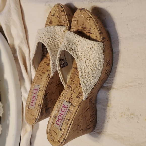 Mojo Moxy | Shoes | Dolce By Mojo Moxy Cream Crochet Wedge Sandals Sz ...